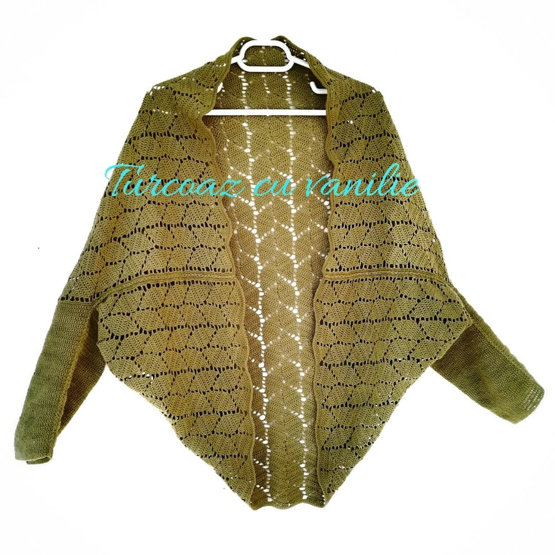 How to crochet a Cocoon Shrug Cardigan - Turquoise with Vanilla