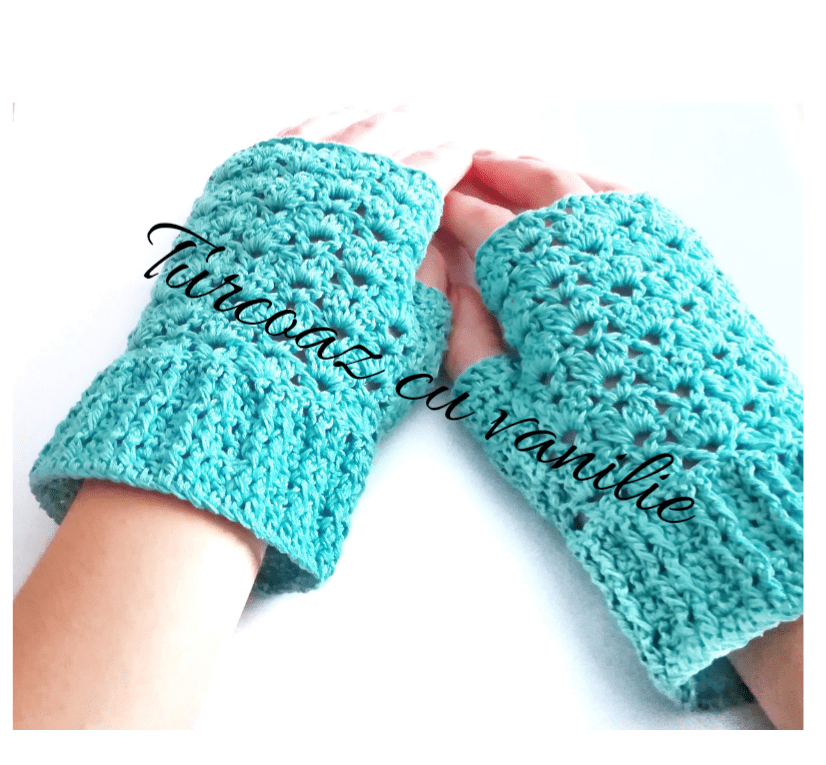 How to crochet Julia Lace Mittens- free pattern - Turquoise with Vanilla