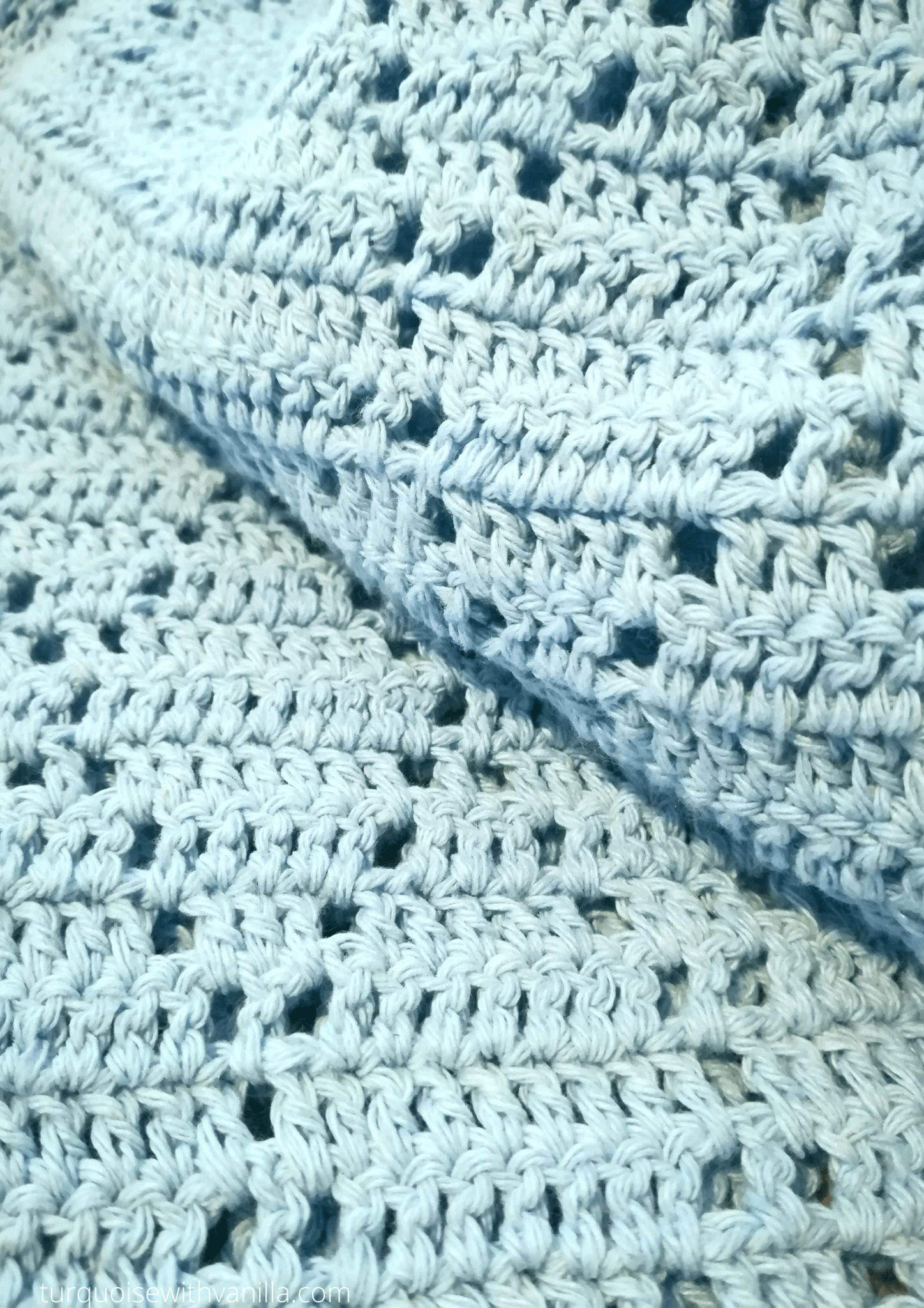 Diamond crochet baby blanket - Turquoise with Vanilla