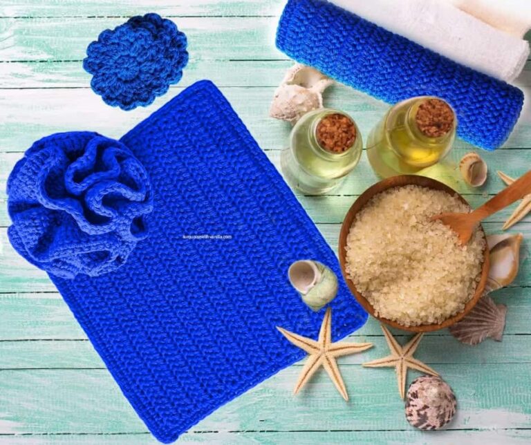 Crochet Spa Set- free pattern - Turquoise with Vanilla